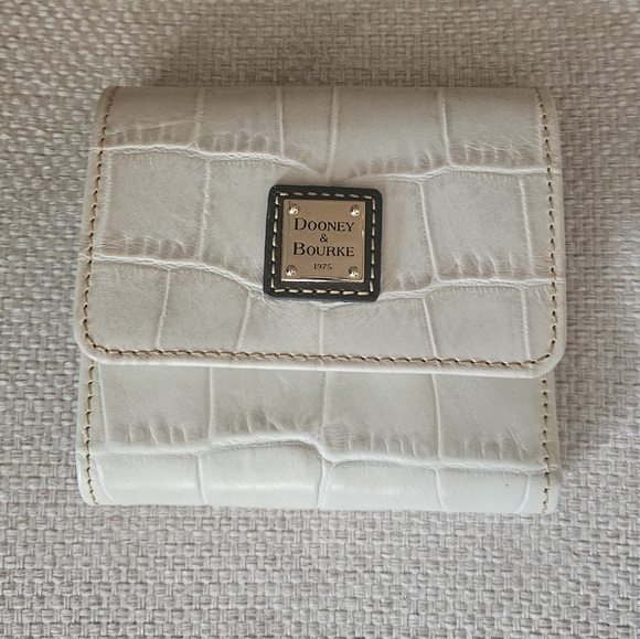 Dooney & Bourke | Bags | Dooney Bourke Ivory Crocodile Sm Wallet | Poshmark